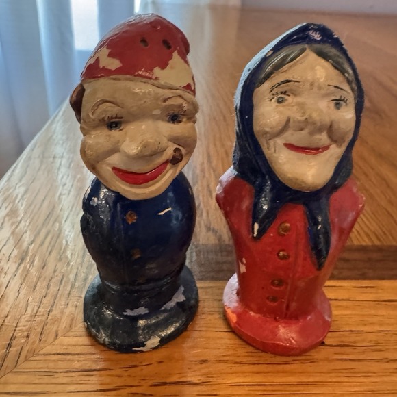 Kitchen | Vintage Chalk Ware Salt Pepper Shakers Old Man Woman Red Blue ...